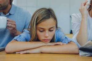 13 Signs Of A Toxic Parent and How They Damage Their Children