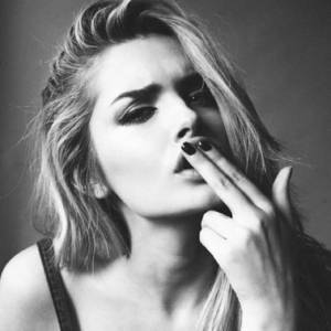 8 'Bad Girl' Traits Every Guy Secretly Wants In His Girl! - Peace Quarters