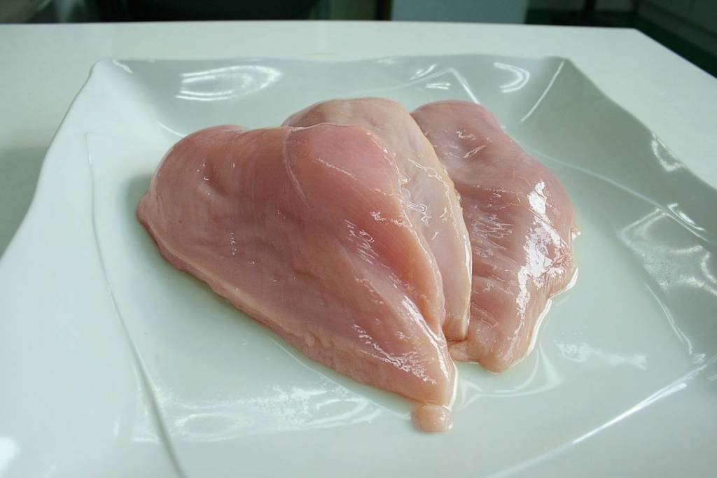 If You Notice White Stripes on Chicken, Don't Eat It